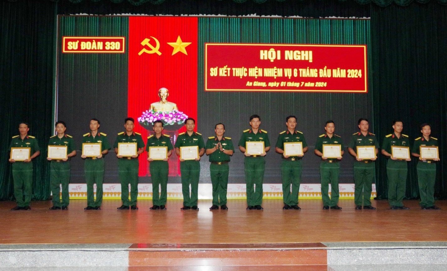 Sư đoàn 330 (QK9): Giữ vững quyết tâm trên mọi mặt công tác | Cổng ...