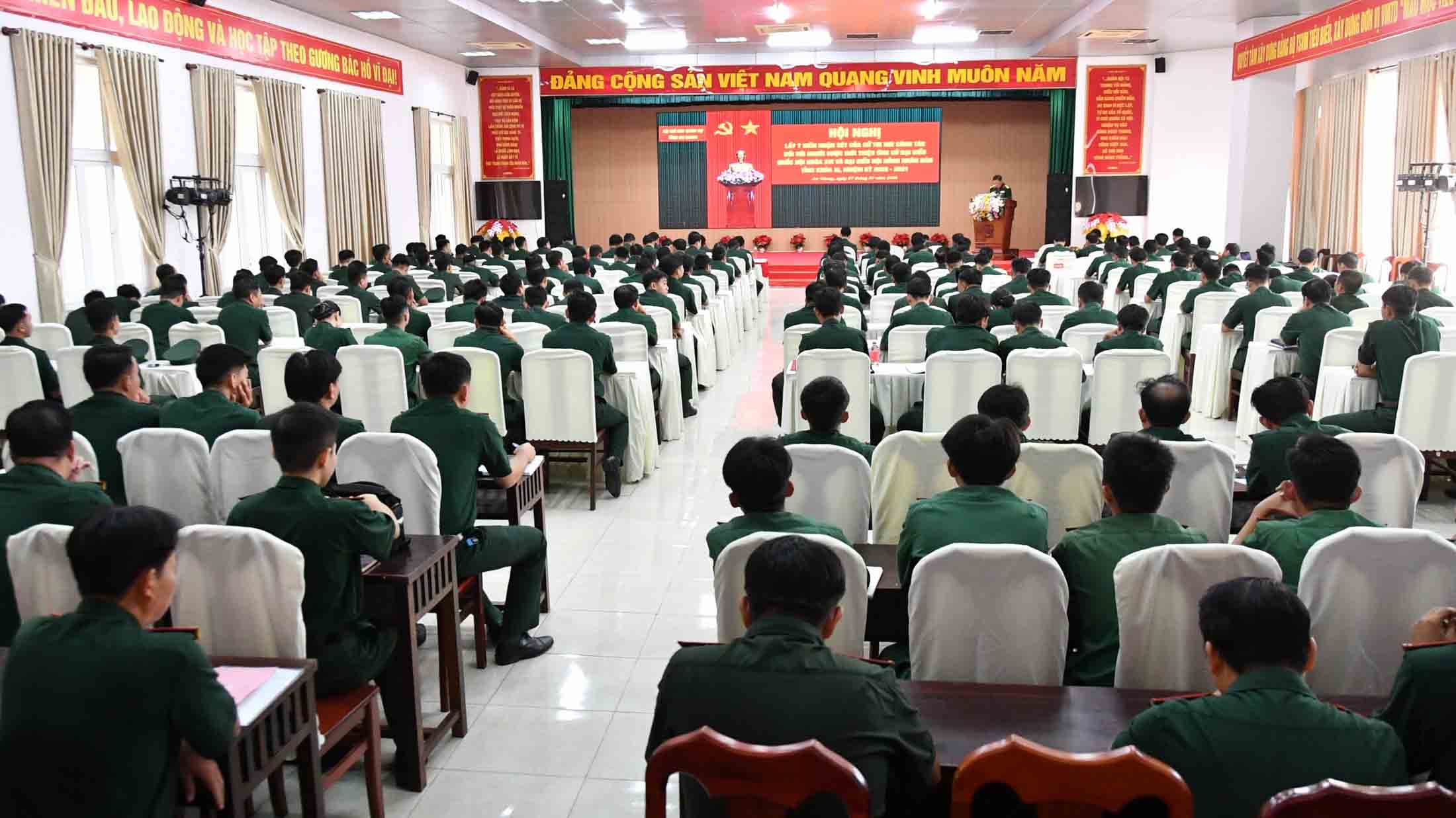 Bộ Chỉ huy Quân sự tỉnh An Giang Hội nghị giới thiệu người ứng cử đại ...